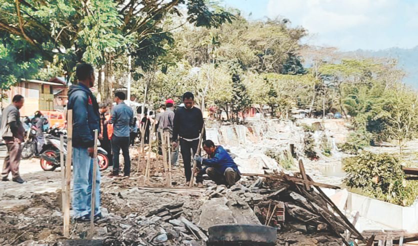 Distan Toraja Utara Lakukan Reboisasi Penghijauan Bantaran Sungai Sa'dan