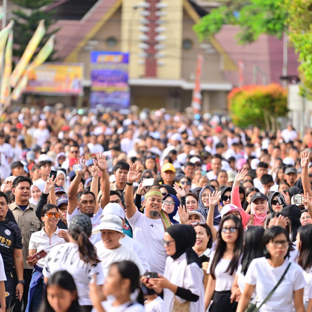 Andalan Hati Jalan Santai Bersama Ribuan Warga Tana Toraja